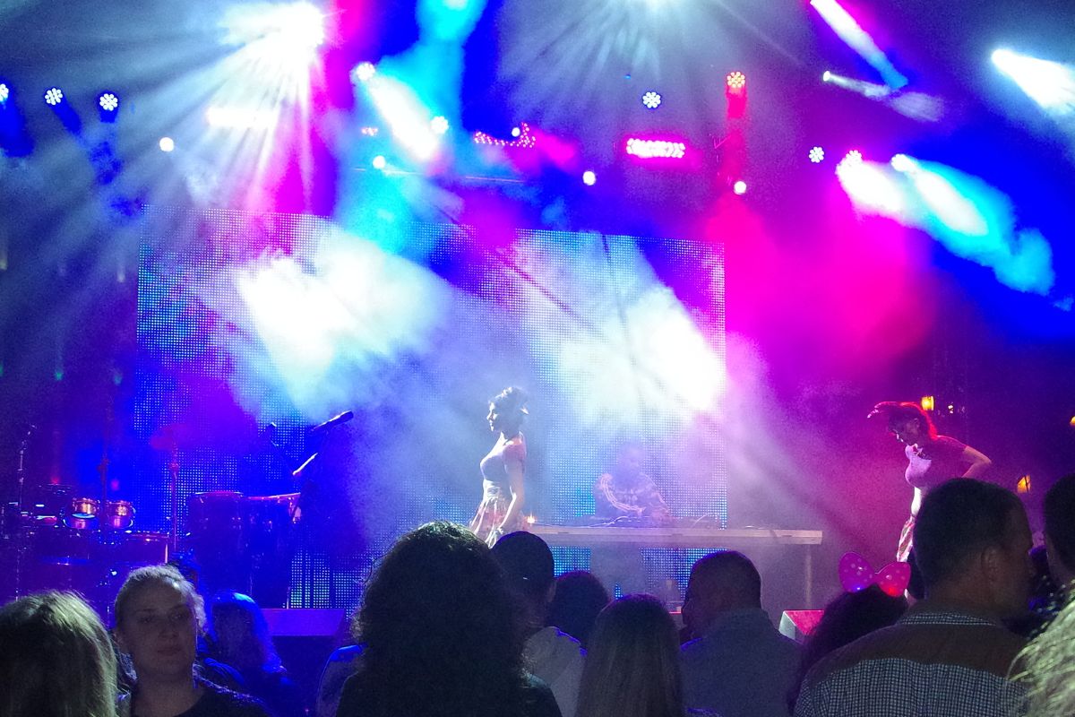 18 Best Nha Trang Bars: A List for Every Mood You’re In - Boma Resort